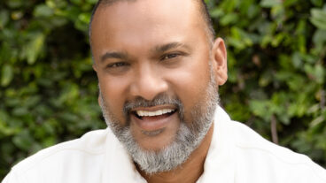 Dan Riskin | Biologist | Science Journalist | Keynote Speaker