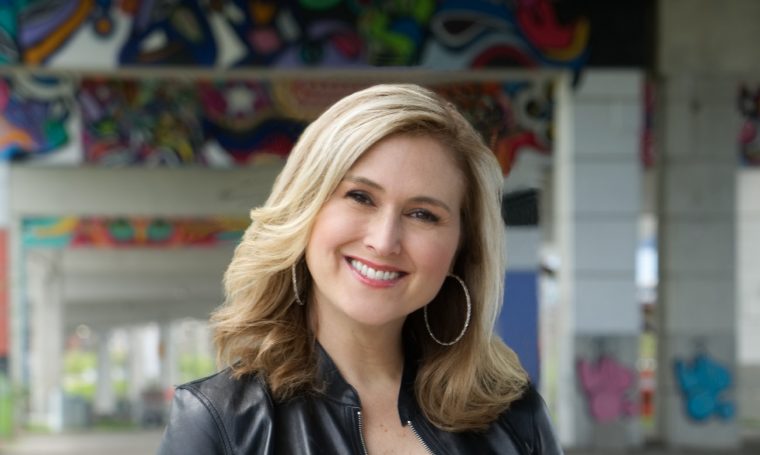 Jennifer Valentyne | Television Personality