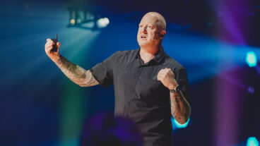 Dan Riskin | Biologist | Science Journalist | Keynote Speaker