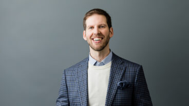 Dan Riskin | Biologist | Science Journalist | Keynote Speaker